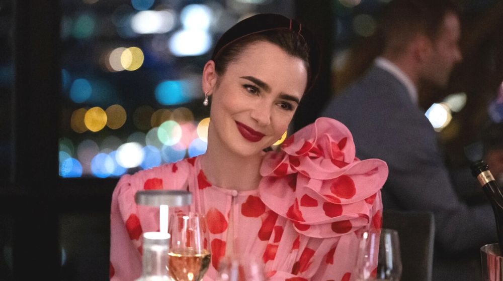 "Emily in Paris" phần 3: Lật mở ý nghĩa sự thay đổi phong cách trang ...